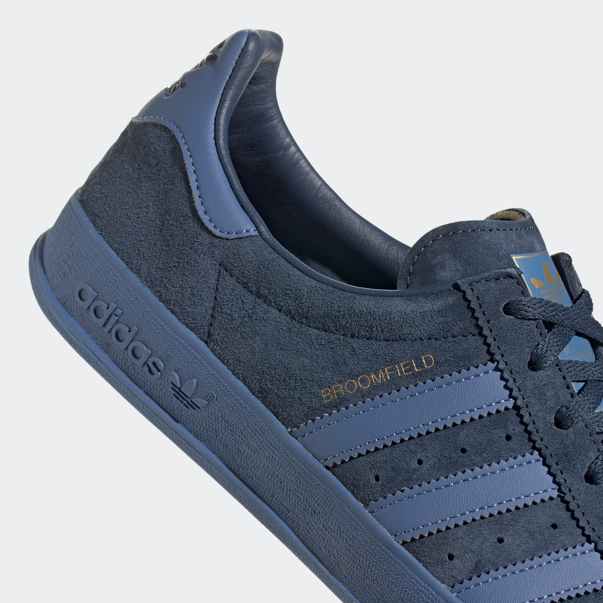 adidas Originals Broomfield (Crew Navy/Crew Blue/Gold Metallic ...